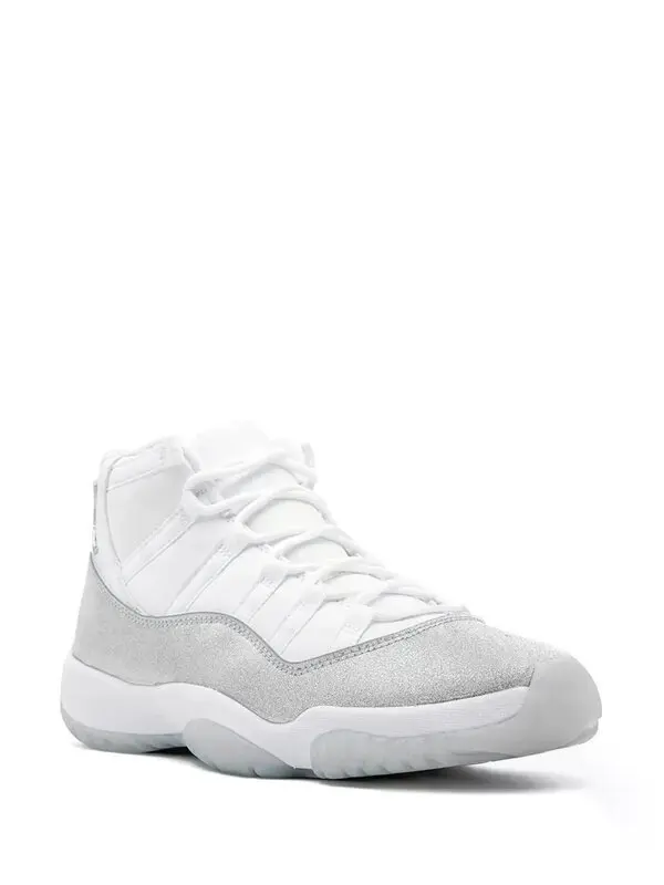 JORDAN 11 Retro Sneakers - White