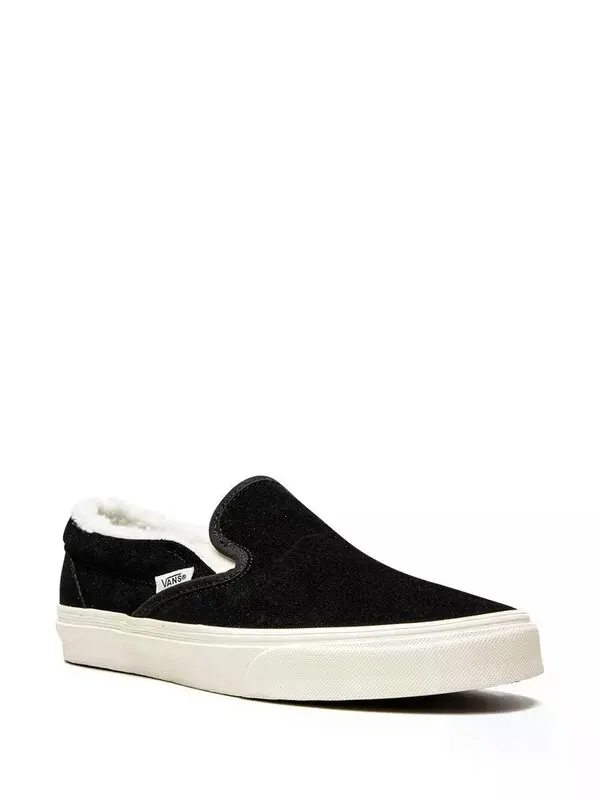 VANS Classic Slip-on Sneakers