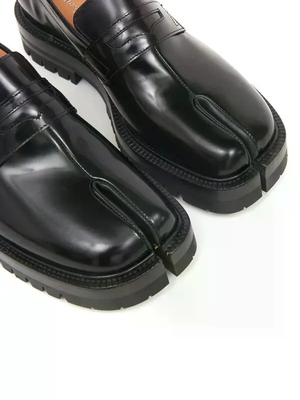 MAISON MARGIELA Tabi Leather Loafers