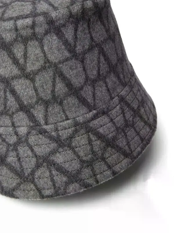 Valentino Garavani Toile Iconographe Bucket Hat