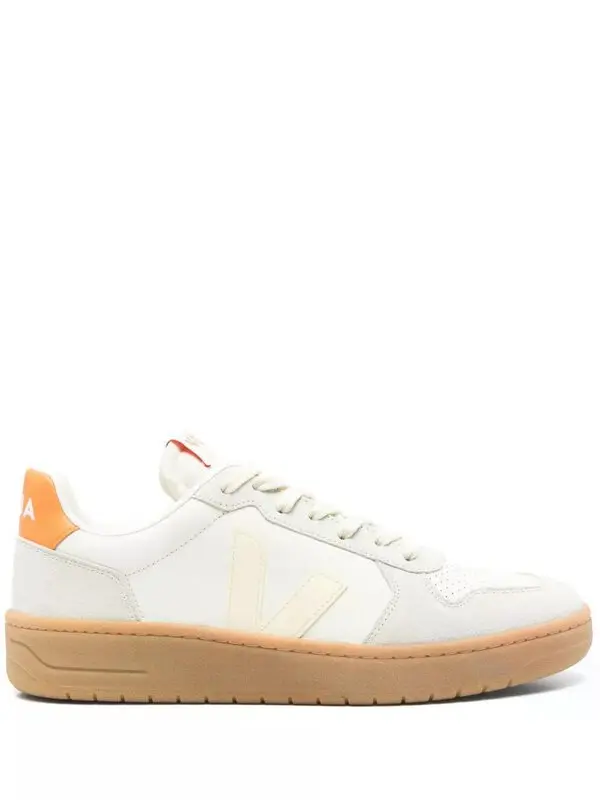 VEJA V-82 Sneakers