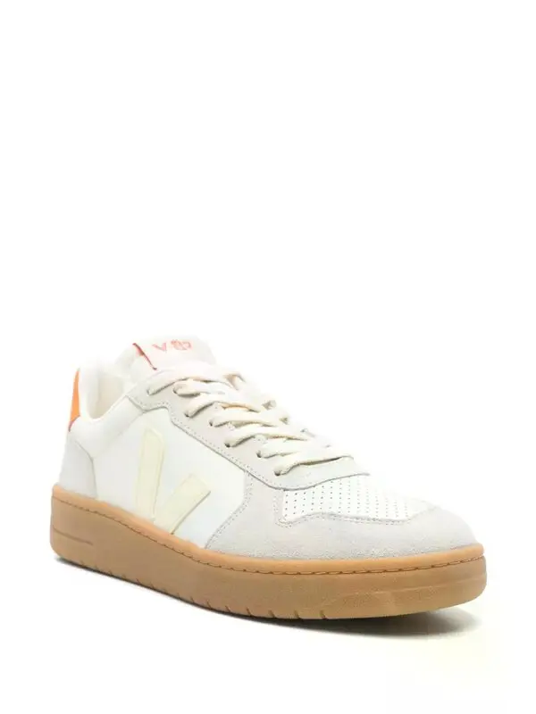VEJA V-82 Sneakers
