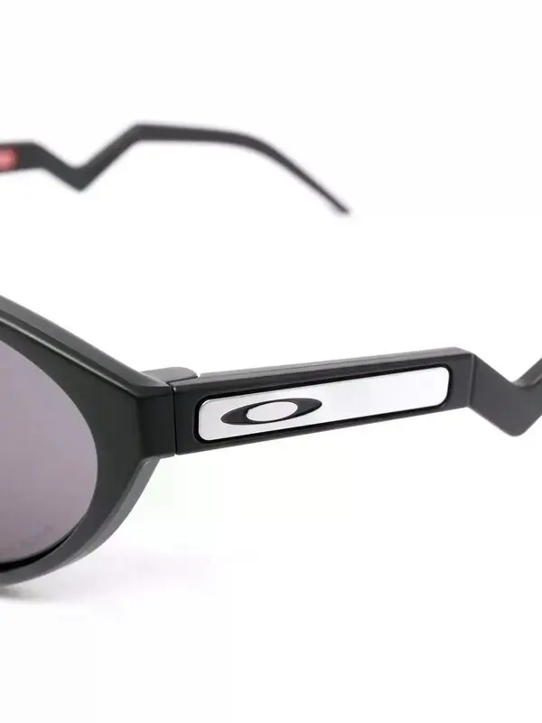 Oakley Pilot-frame Sunglasses