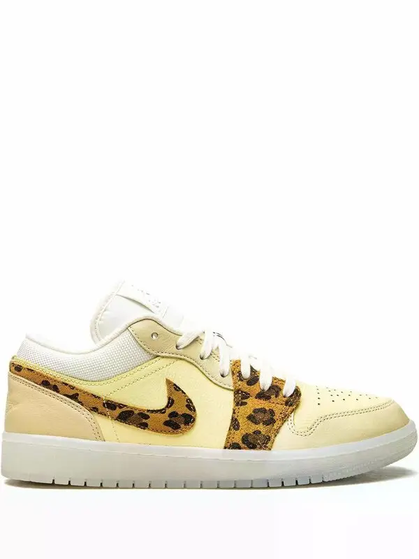 JORDAN Air 1 Low Snkrs Day Sneakers - Yellow