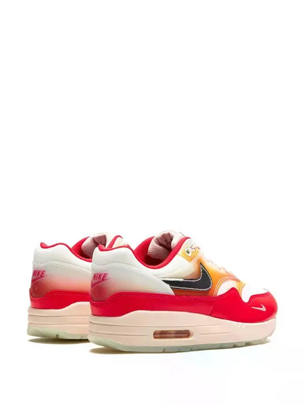 Nike Max 1 Sofvts Sneakers