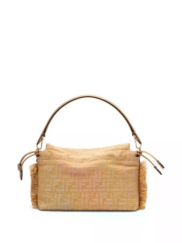 Fendi Medium Mamma Baguette - Neutrals