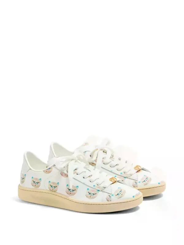 Valentino Garavani Royco Sneakers In Nappa Calfskin With Le Chat De La Maison Motif - White