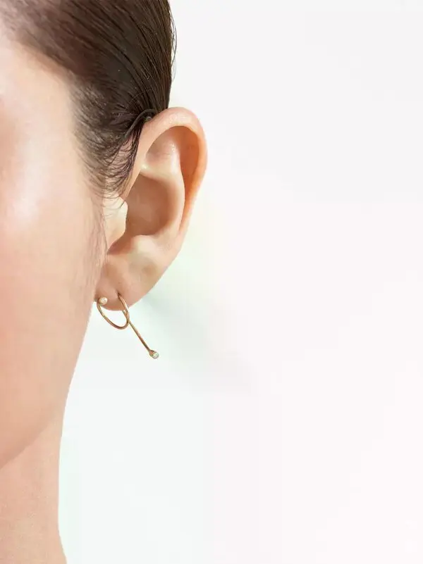 Shihara 18kt Yellow Twist Diamond Single Earring