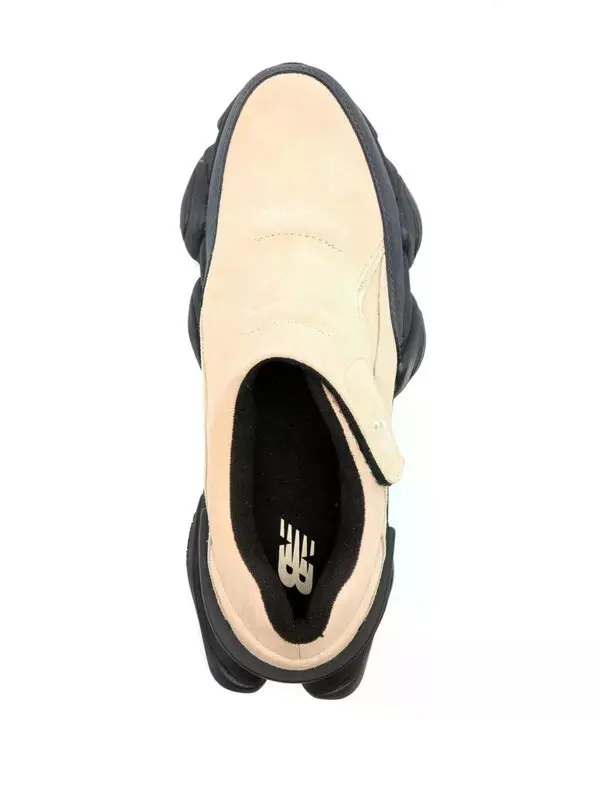 NEW BALANCE 8040 Sneakers - Brown
