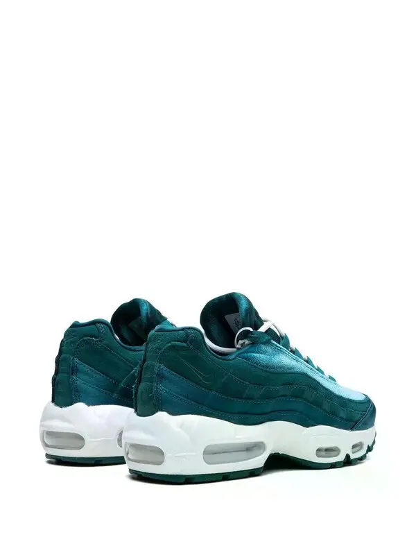 Nike Air Max 95 Velvet Sneakers