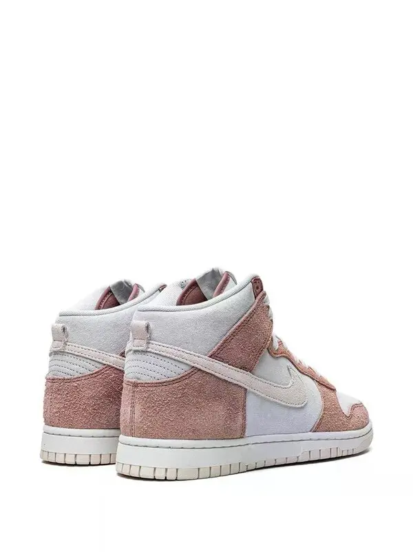 Nike Dunk High Sneakers