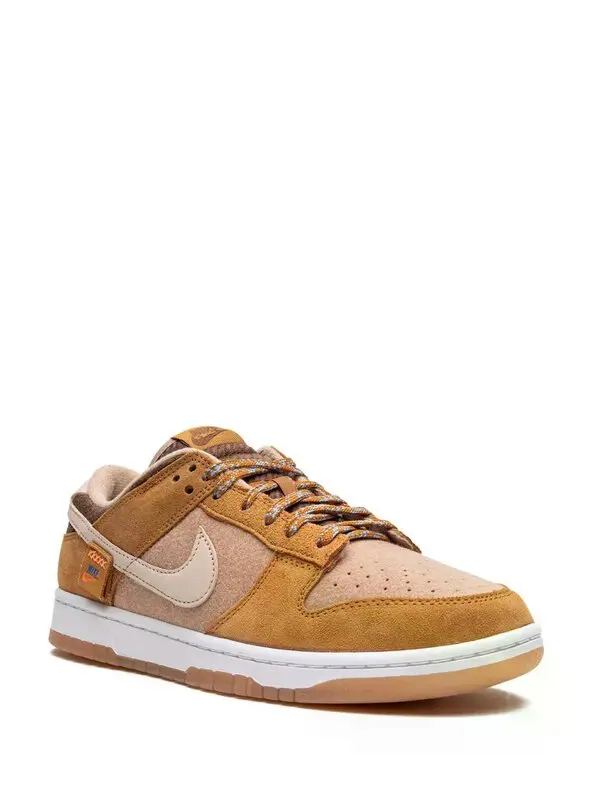 Nike Dunk Low Se Teddy Bear Praline Sneakers - Brown