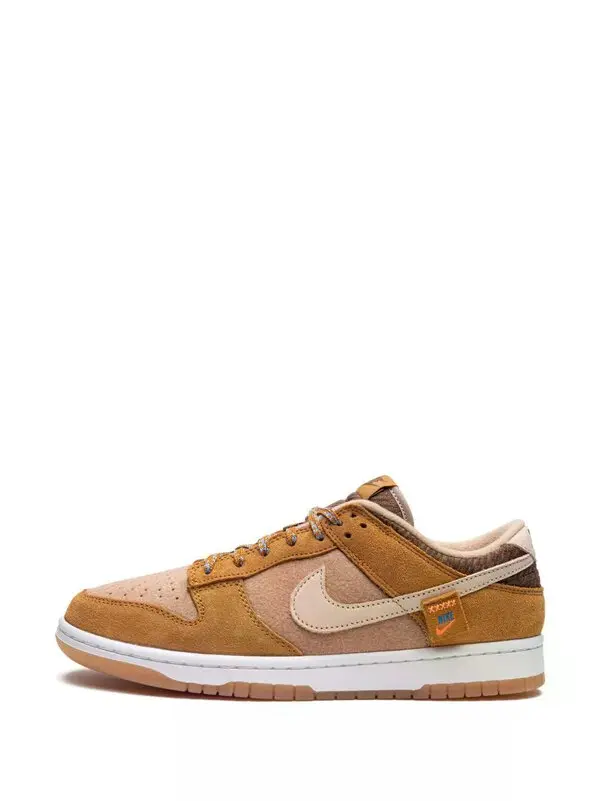 Nike Dunk Low Se Teddy Bear Praline Sneakers - Brown