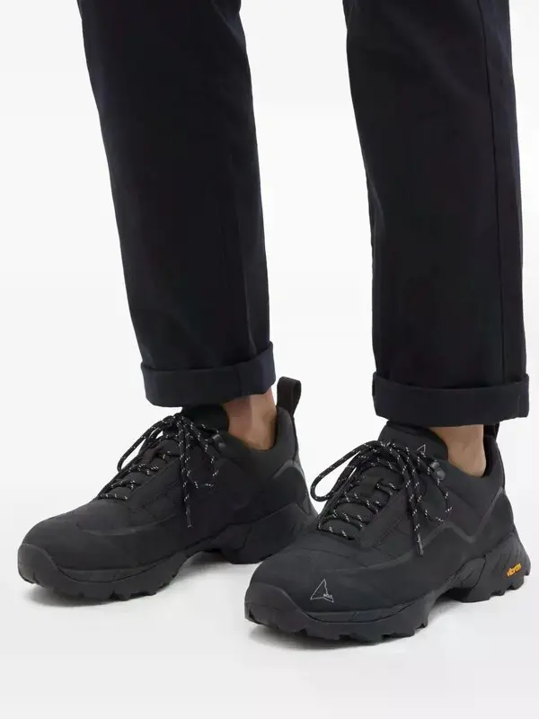 ROA Low-top Chunky Sole Sneakers
