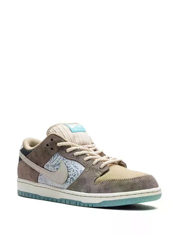 Nike Sb Dunk Low Big Money Savings Sneakers - Brown
