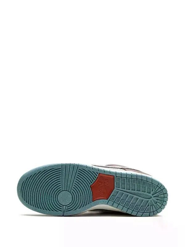 Nike Sb Dunk Low Big Money Savings Sneakers - Brown