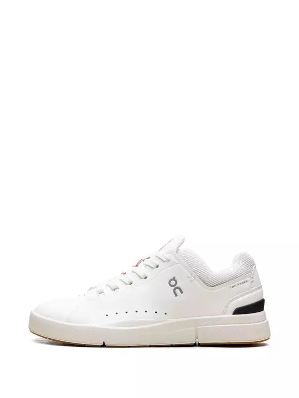 On The Roger Advantege Sneakers - White
