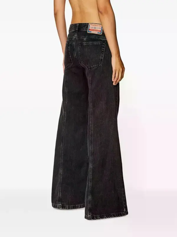 DIESEL® D-akii 068hn Bootcut Jeans - Black