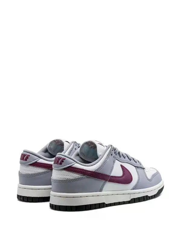 Nike Dunk Low Sneakers - Grey