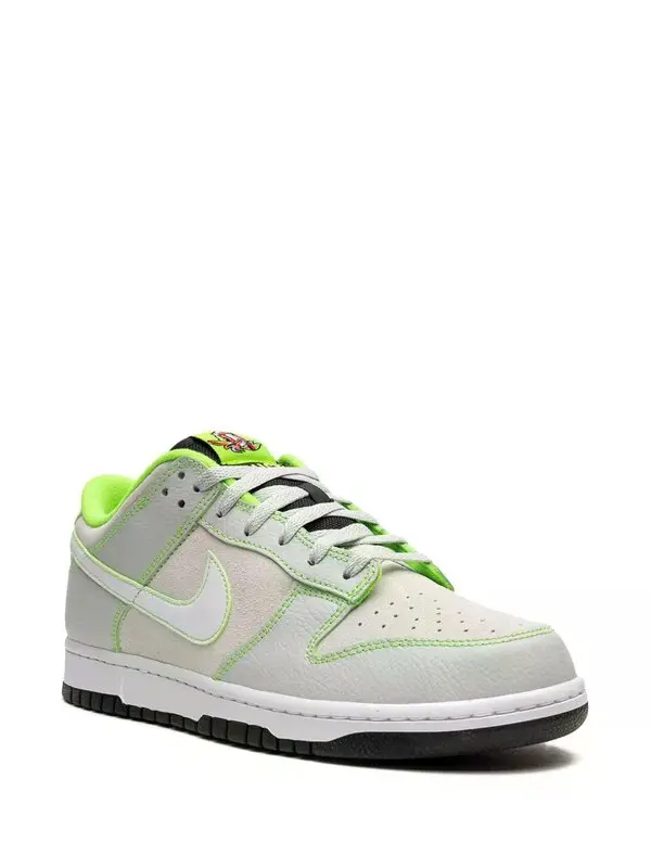 Nike Dunk Low Uo Oregon Sneakers - Silver