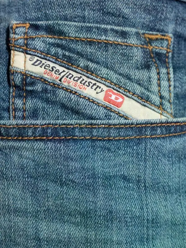 DIESEL® 1985 Larkee Straight-leg Jeans