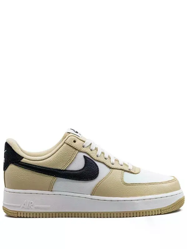 Nike Air Force 1 '07 Lx Low Sneakers - Gold