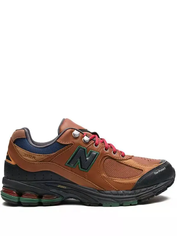 NEW BALANCE 2002r The Hiker Sneakers - Brown