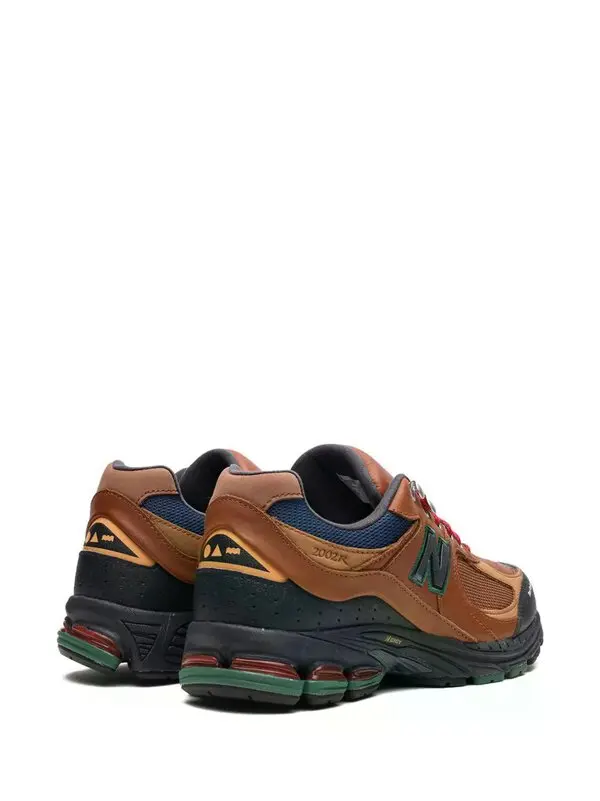 NEW BALANCE 2002r The Hiker Sneakers - Brown