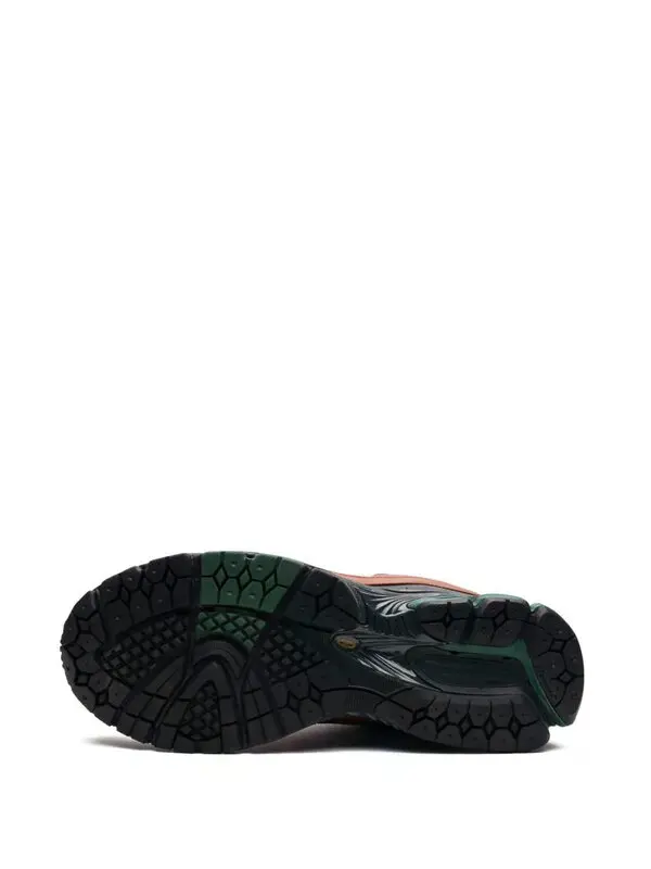 NEW BALANCE 2002r The Hiker Sneakers - Brown