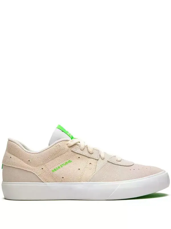 JORDAN Series 06 Low-top Sneakers