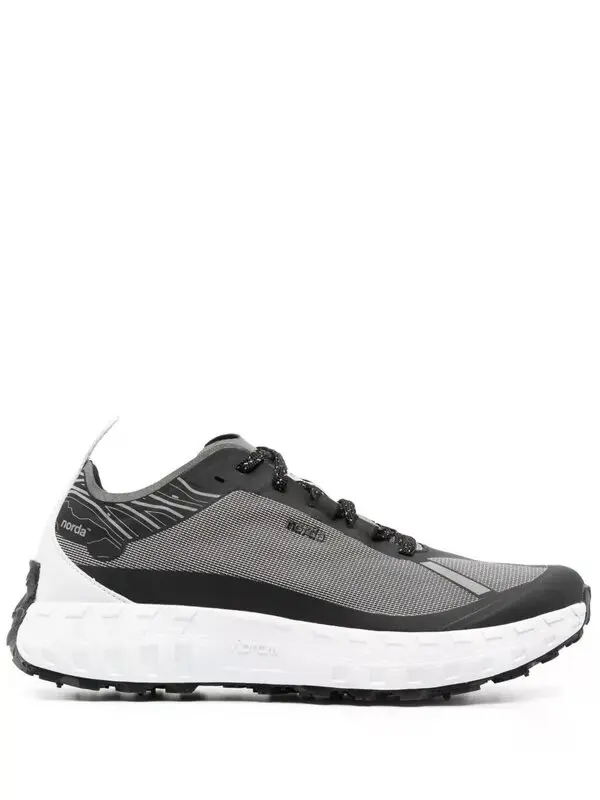 NORDA 001 Low-top Sneakers - Black