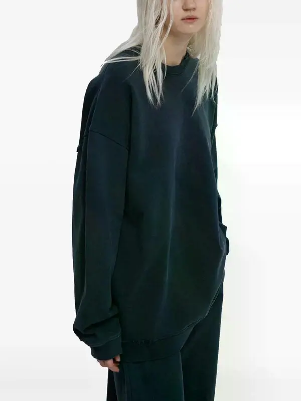 MAINLESS Classic Sweatshirt