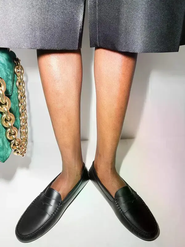 TOD'S Gommino Round-toe Moccasins
