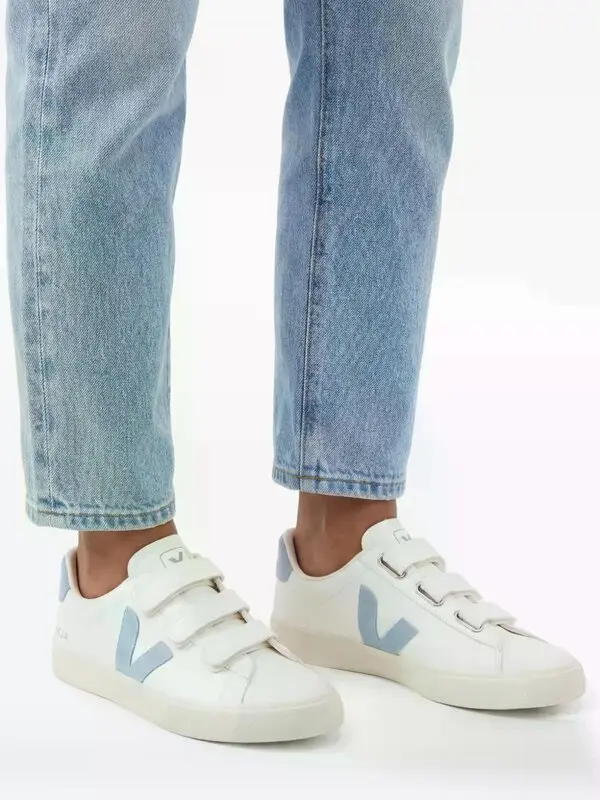 VEJA Recife Low-top Sneakers - White