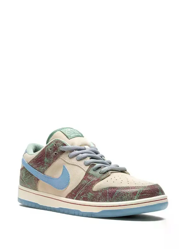 Nike X Crenshaw Skate Club Sb Dunk Low Sneakers - Neutrals