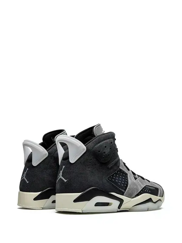 JORDAN Air Retro Tech Chrome Sneakers - Black