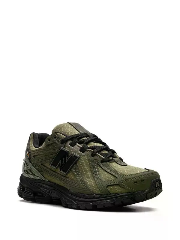 NEW BALANCE 1906r Sneakers