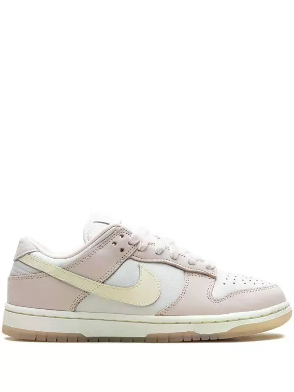Nike Dunk Low Sneakers - Pink