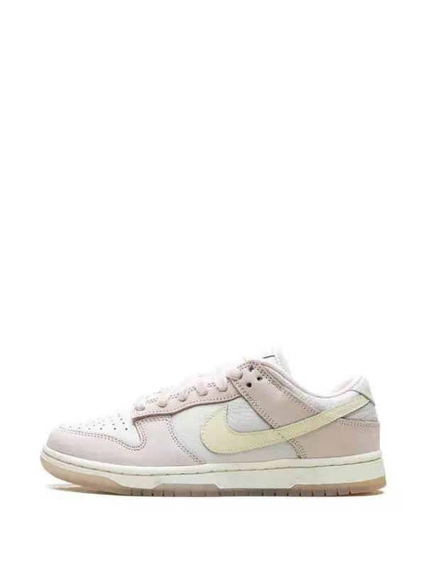 Nike Dunk Low Sneakers - Pink