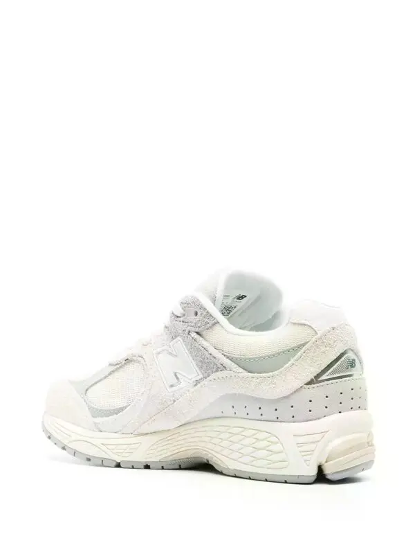 NEW BALANCE 2002r Suede Sneakers - White