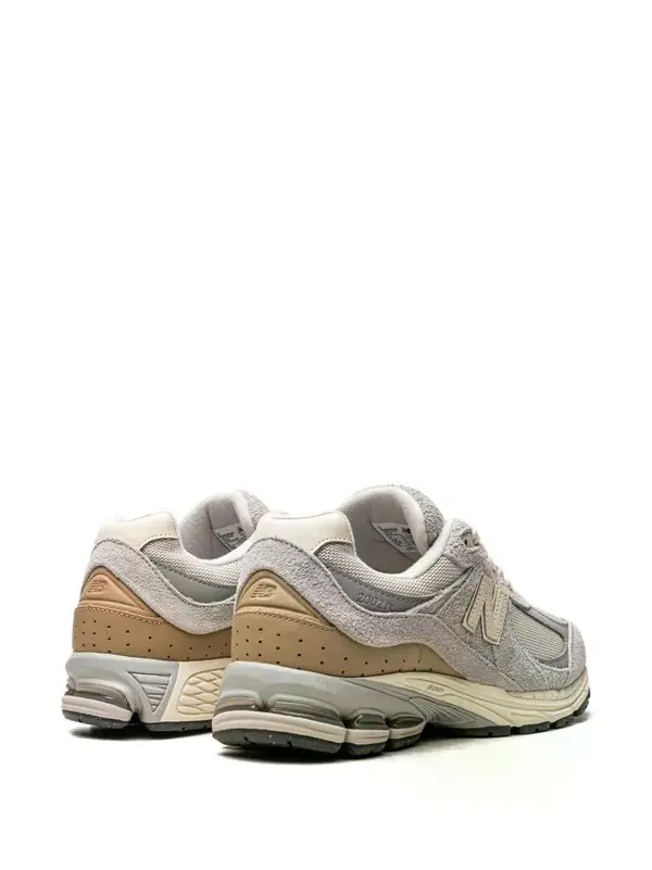 NEW BALANCE 2002r Sneakers
