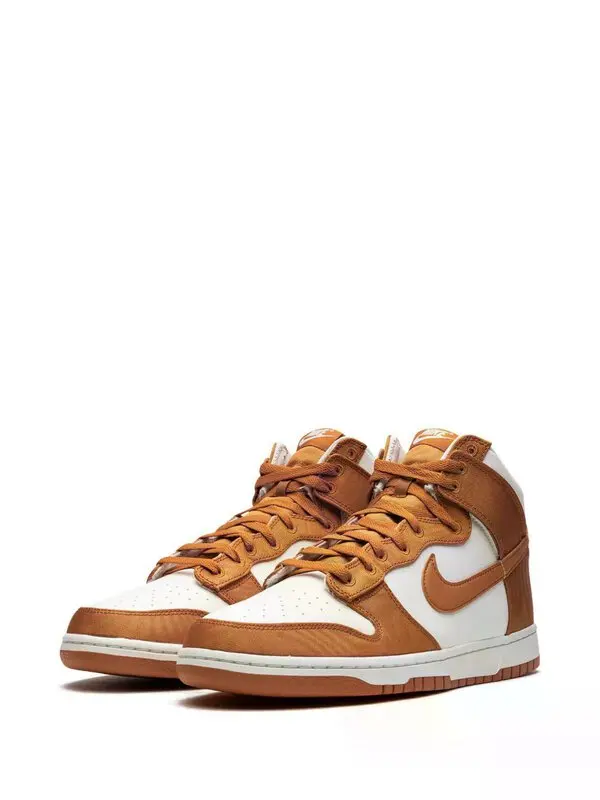 Nike Dunk High Monarch Sneakers