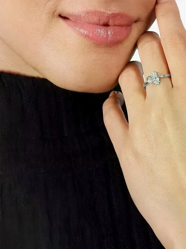 LEO PIZZO 18k White Gold Diamond Flora Ring - Silver