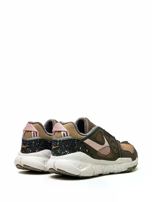 Nike Free Terra Vista Sneakers - Brown