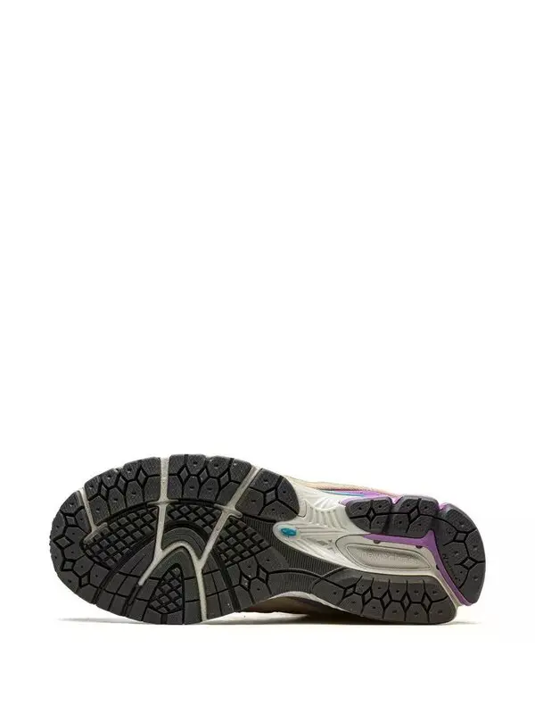 NEW BALANCE 2002r Sneakers - Neutrals