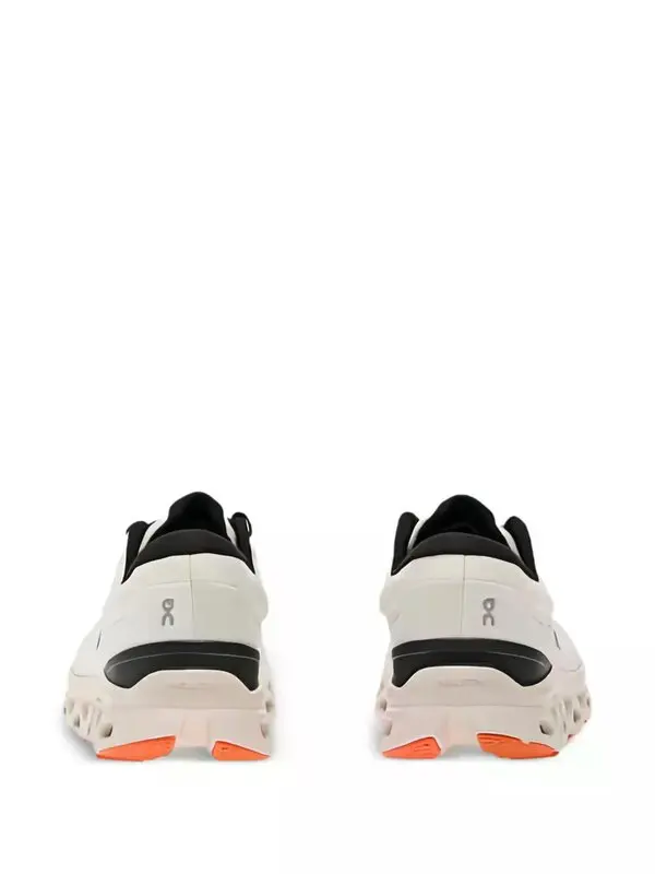 On Cloudstratus Sneakers