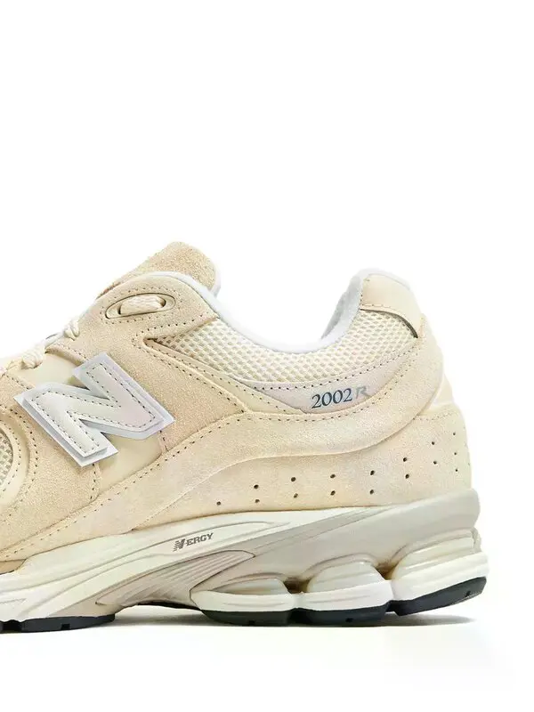 NEW BALANCE M2002r Sneakers - Neutrals