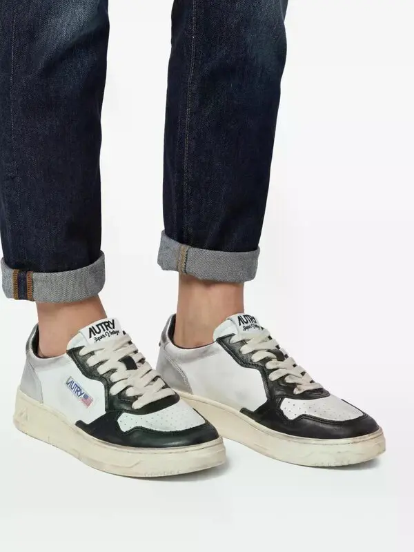 AUTRY Medalist Leather Sneakers - White