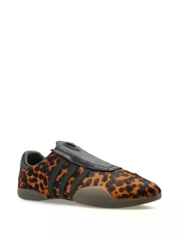 Adidas Taekwondo Mei Sneakers - Brown