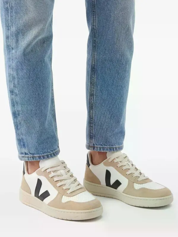 VEJA V-10 Chromefree Low-top Sneakers - Neutrals